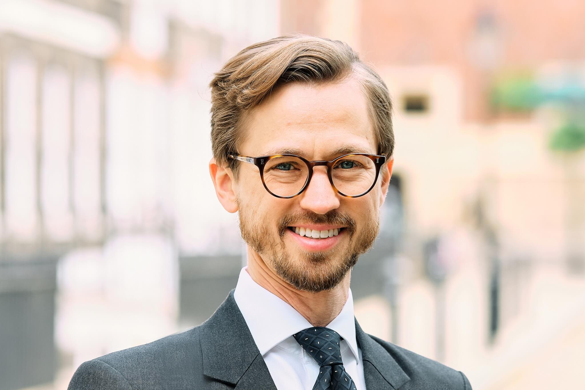 Jaani Riordan - 8 New Square